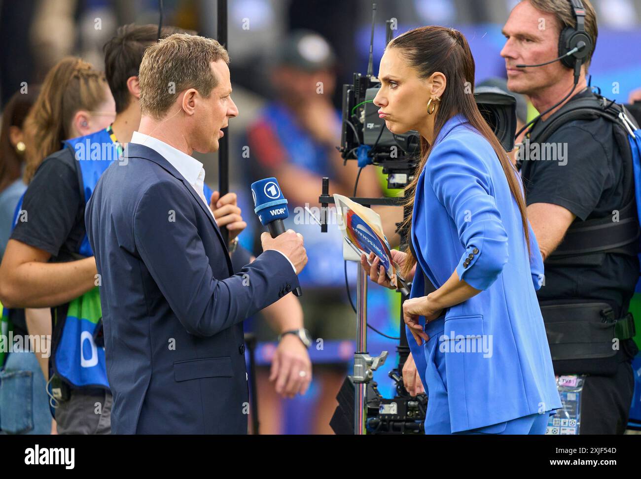 Alexander Bommes, Almuth Schult, ARD TV Moderator, Expertin, Esther ...