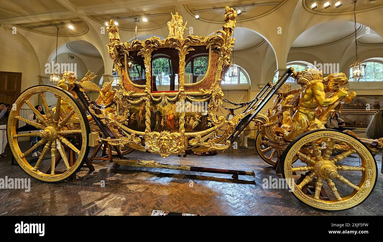 Gold State Coach Stock Photo - Alamy