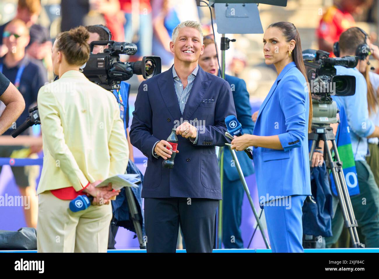 Alexander Bommes, Almuth Schult, ARD TV Moderator, Expertin, Esther ...