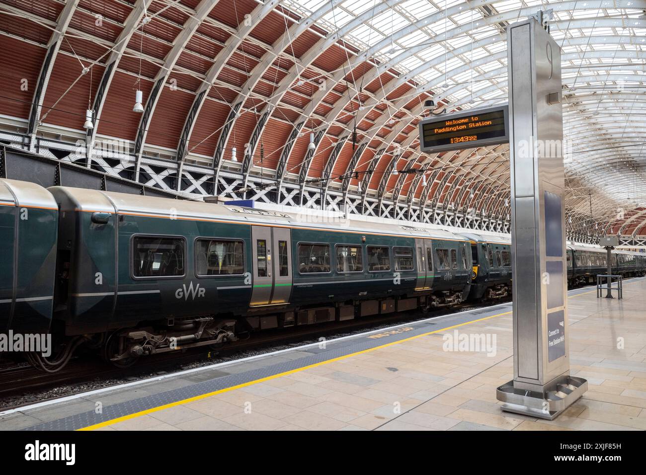 London, UK. 18 July 2024. A GWR, Great Western Railways, train at ...