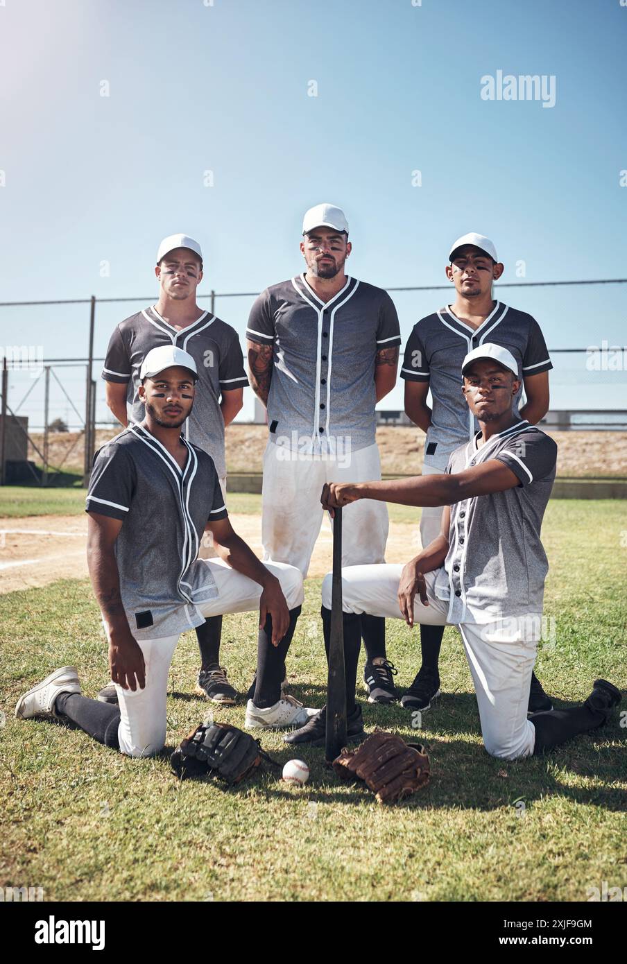Baseball field players in uniform hi-res stock photography and images ...
