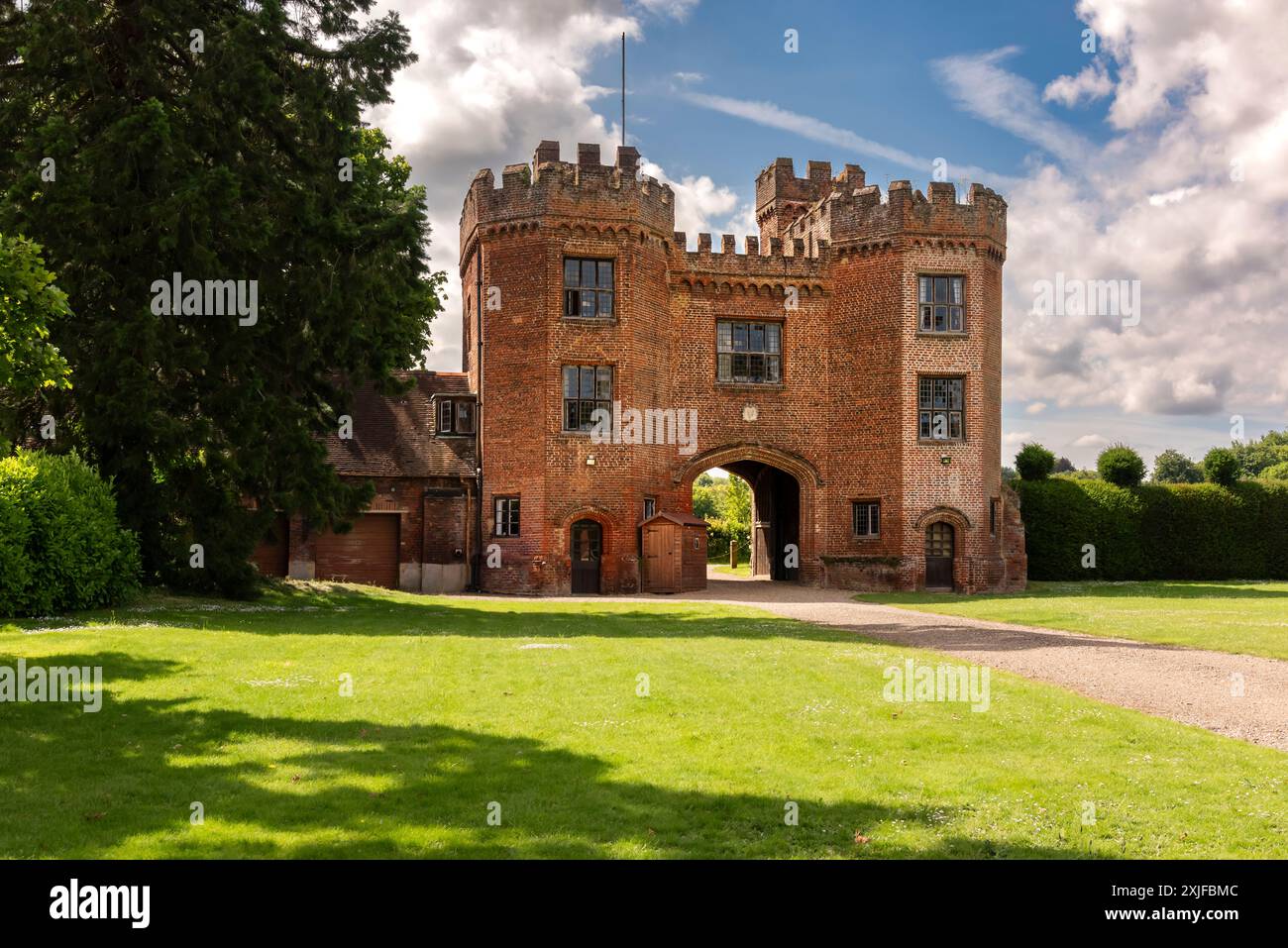 Lullingstone Castle Gatehouse in Kent Stock Photo - Alamy