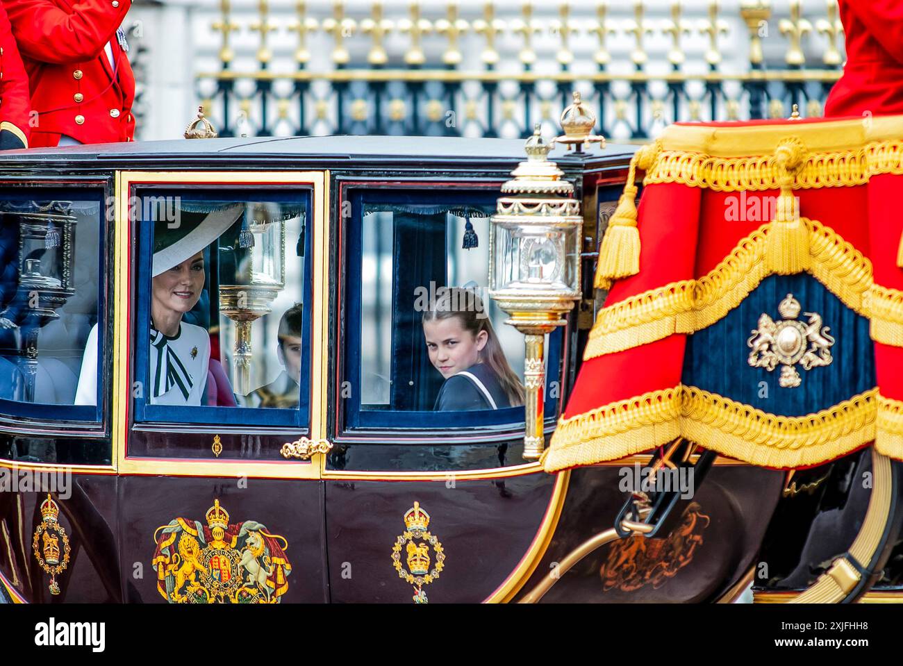 Kate Middleton and Princess Charlotte look on from carriage, her first ...