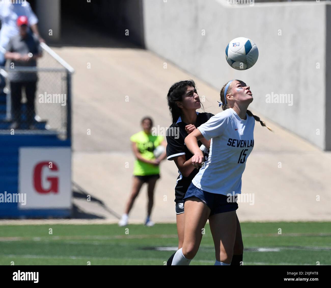 Teen heading soccer ball hi-res stock photography and images - Alamy