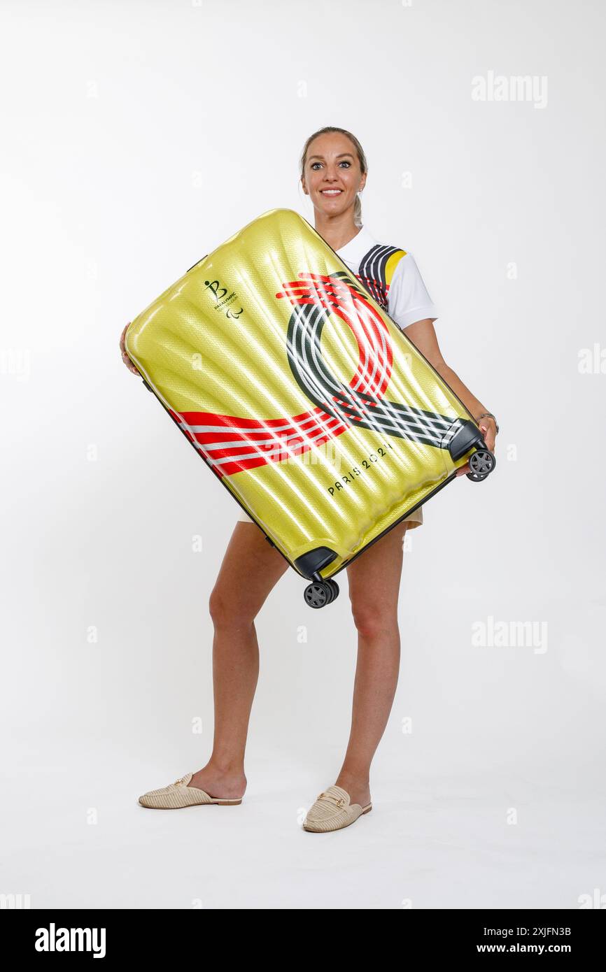 Brussels, Belgium. 18th July, 2024. Paralympic jockey Manon Claeys ...