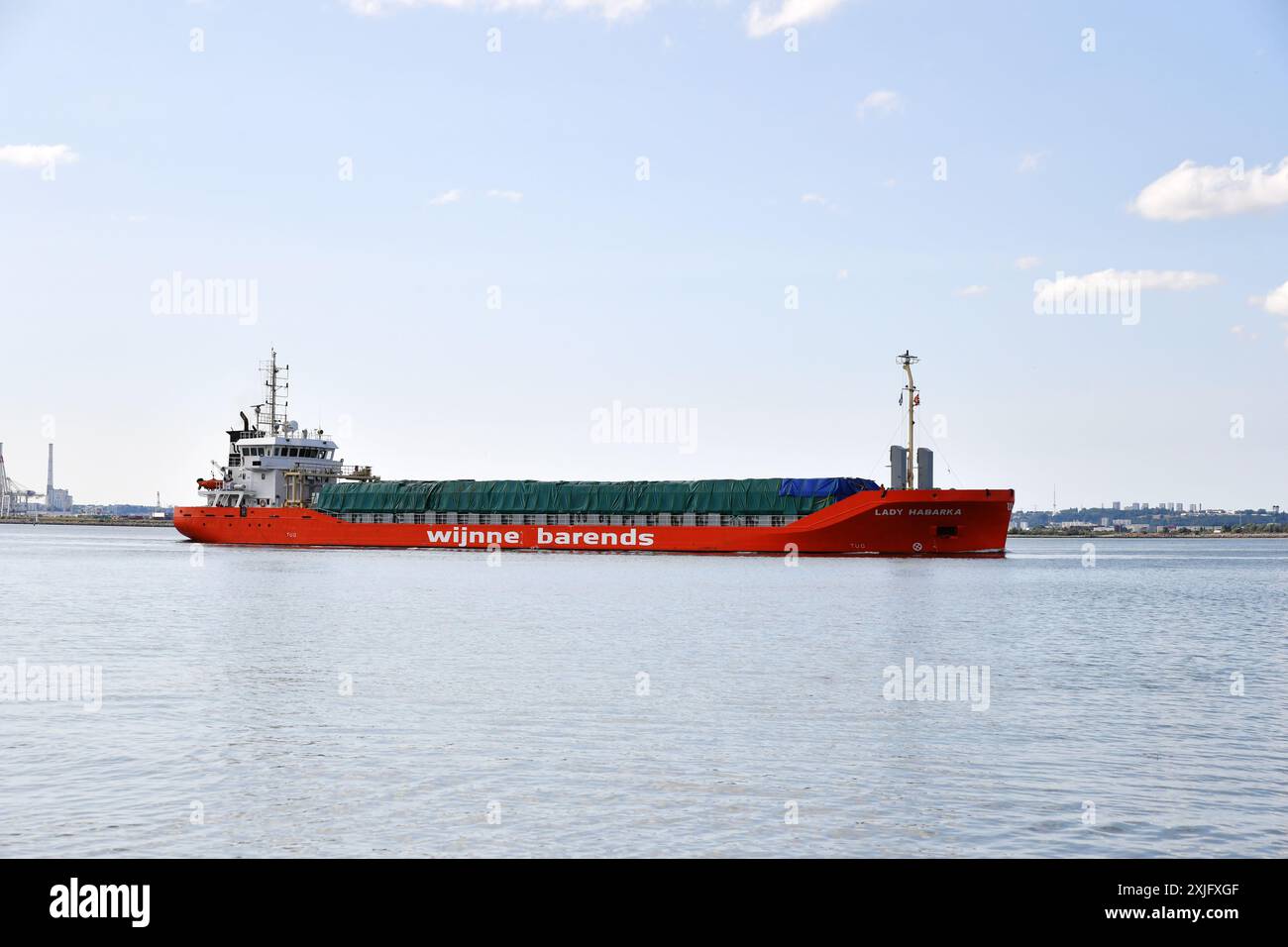 Cargo ship on the estuary of the Seine - Plage du Butin - Honfleur ...