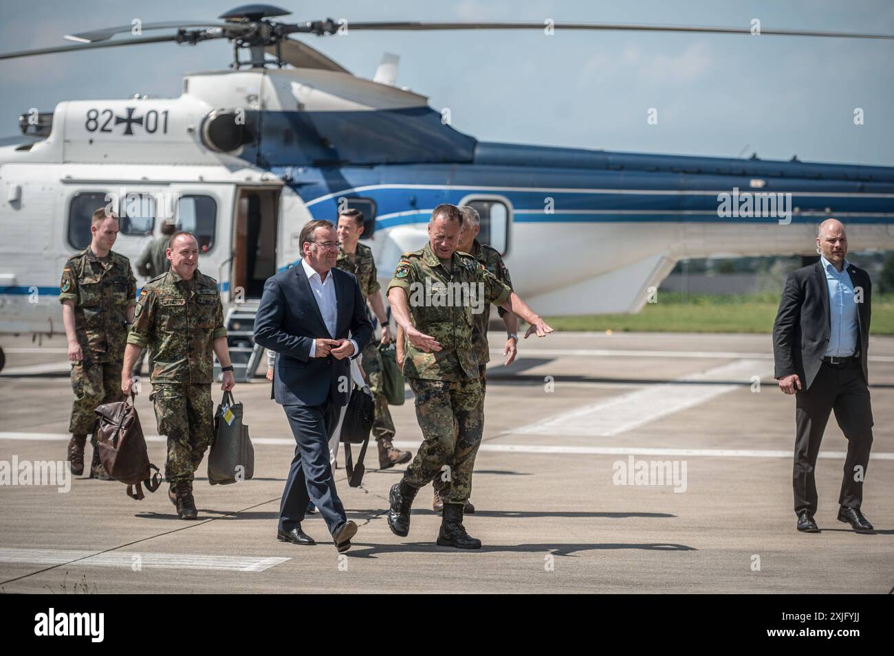 Uedem - Das Weltraumkommando der Bundeswehr empfaengt ...
