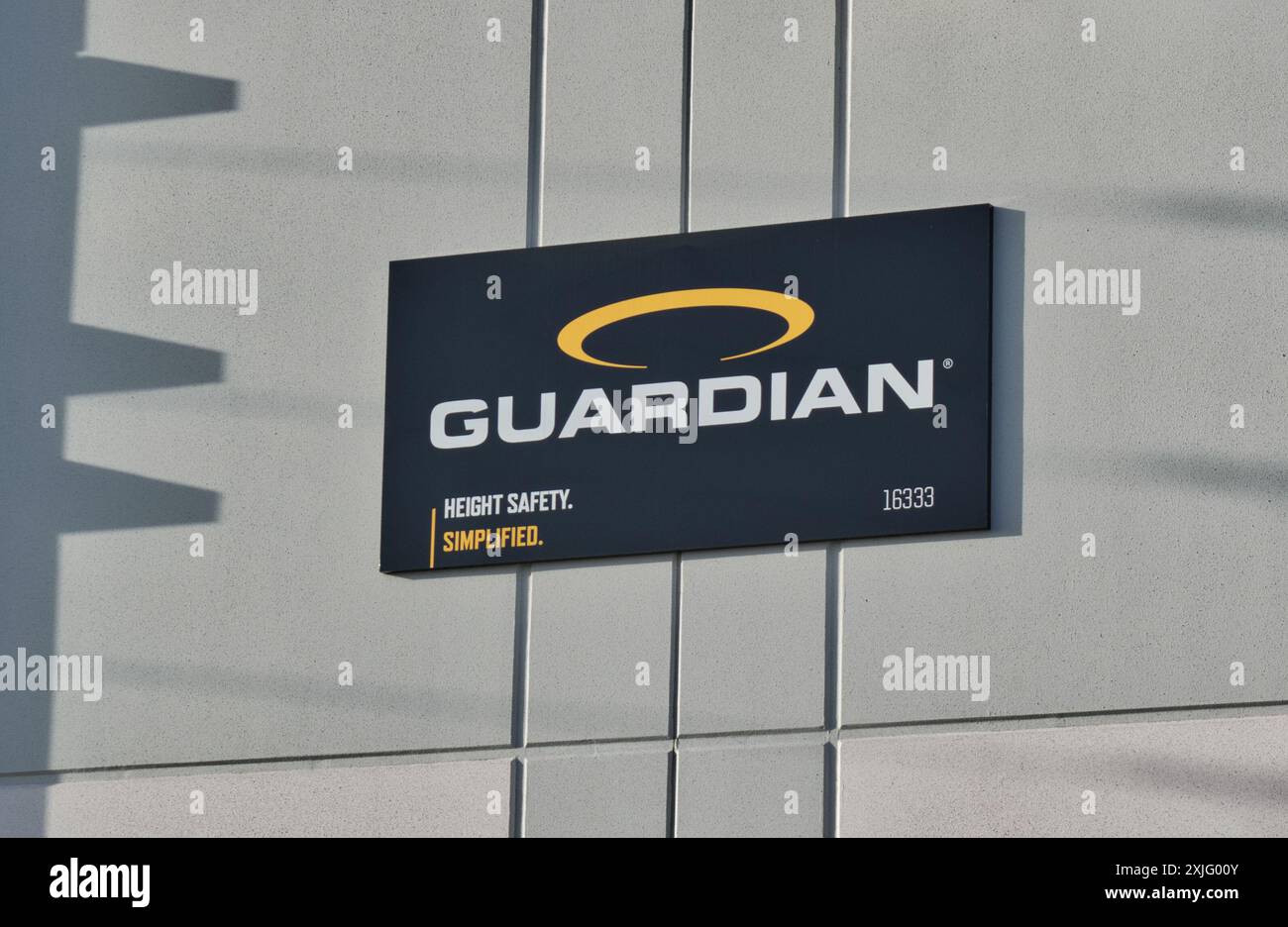 Corporate headquarters sign logo name hi-res stock photography and ...