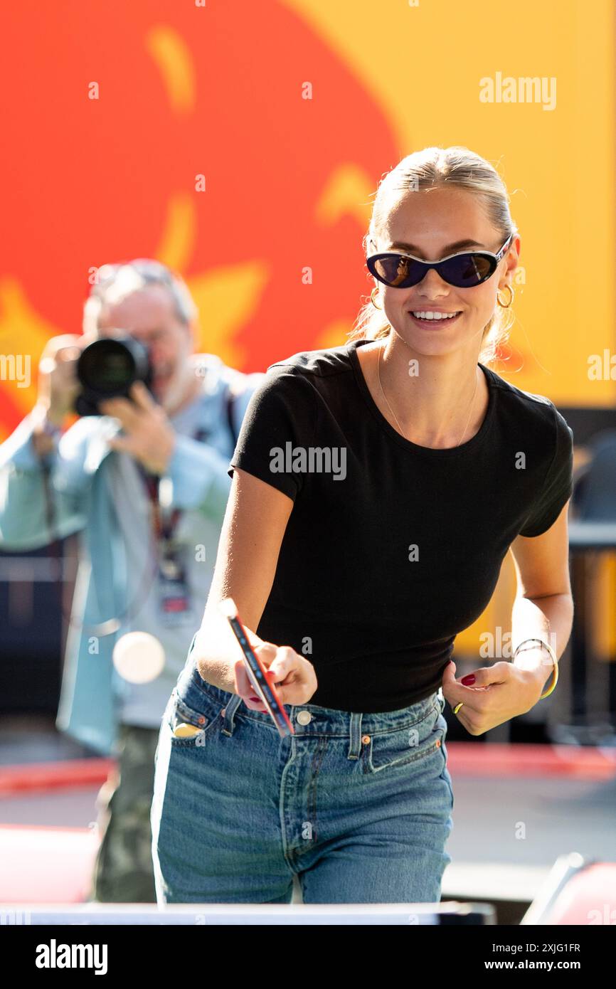 Laila Hasanovic (Daenemark, Model, Influencerin) beim Tischtennis, HUN ...