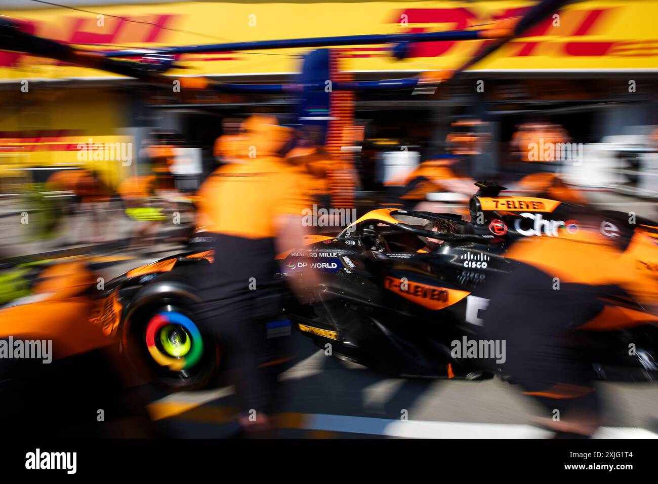 Budapest, Hongrie. 18th July, 2024. McLaren F1 Team pit stop practice ...