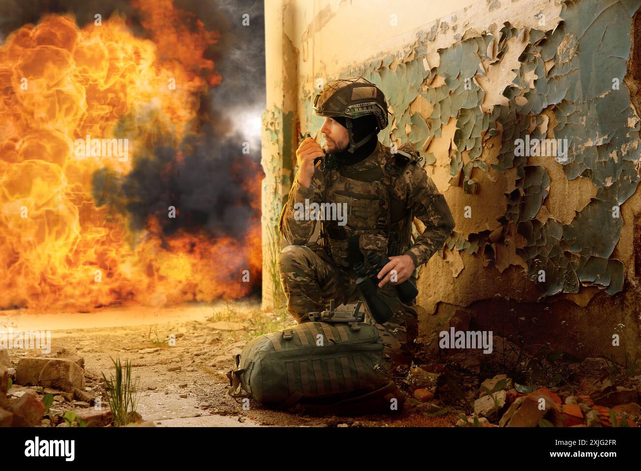 Military man talking radio hi-res stock photography and images - Alamy