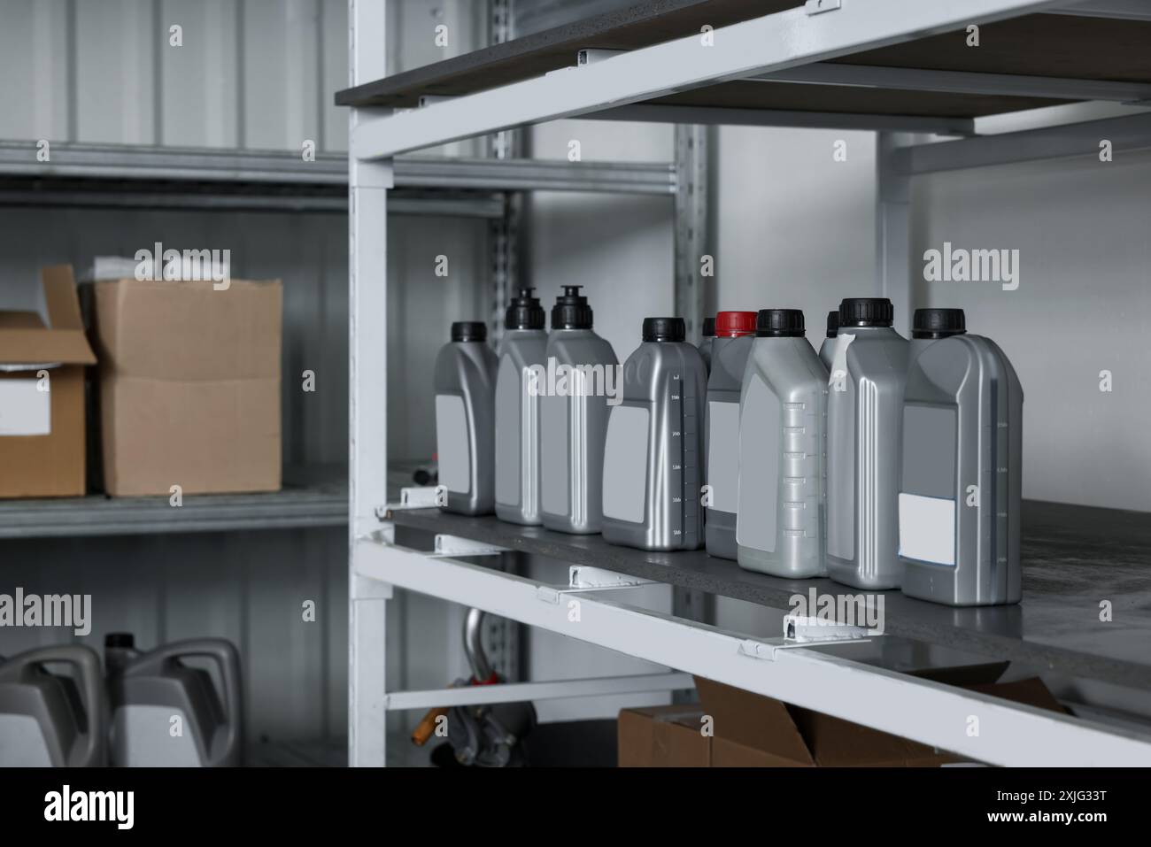 Garage containers hi-res stock photography and images - Alamy