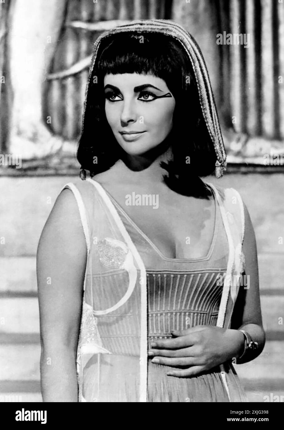 Elizabeth taylor cleopatra hi-res stock photography and images - Alamy