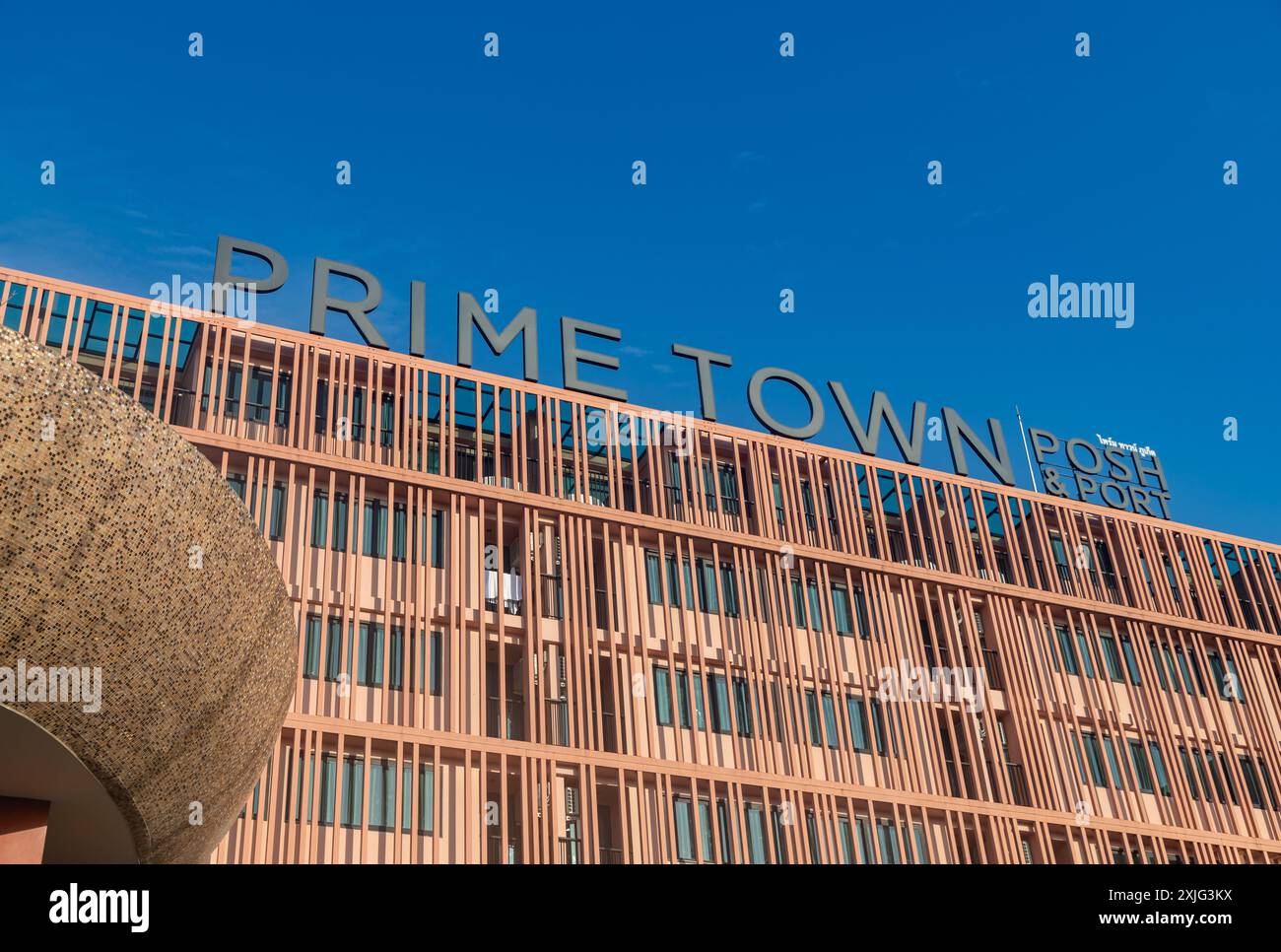 Prime hotel sign hi-res stock photography and images - Alamy
