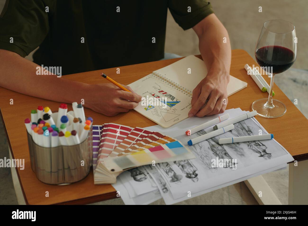 Man working drawing table hi-res stock photography and images - Alamy