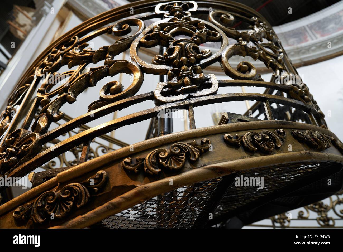 Stage theater props hi-res stock photography and images - Alamy