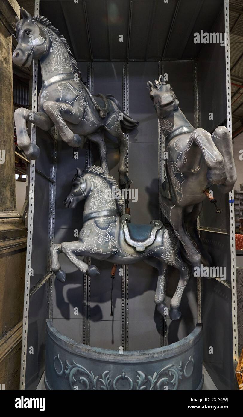 Colon movie theater hi-res stock photography and images - Alamy