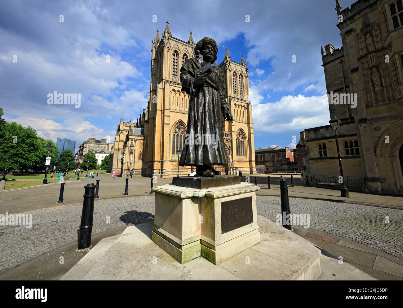 Statue of raja rammohun roy hi-res stock photography and images - Alamy
