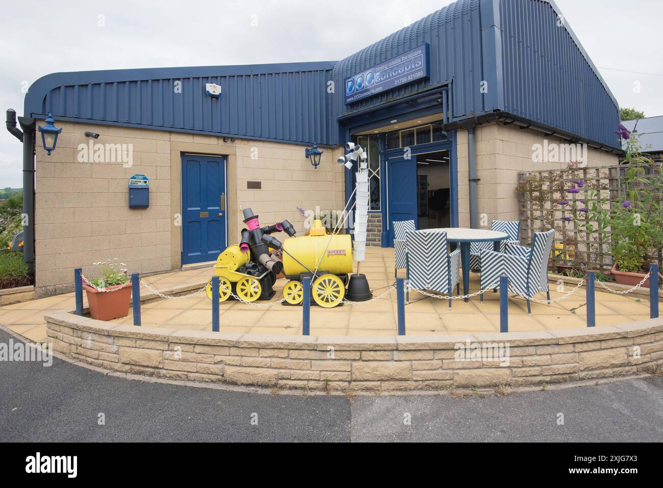 Stephenson's rocket train at DCC Concepts in Settle.Train on show at the Settle Flowerpot ...