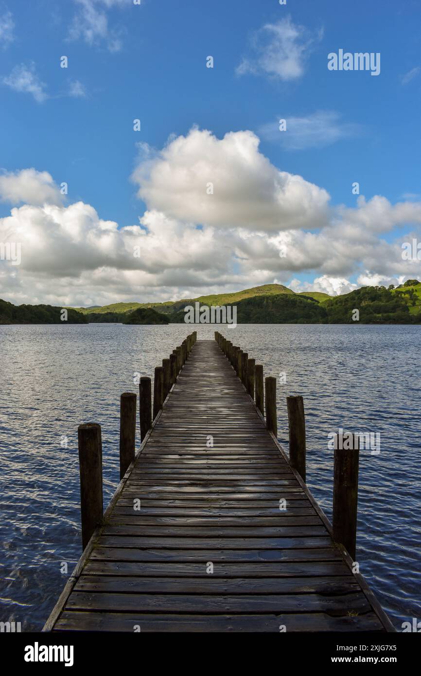 Wooden boards in water hi-res stock photography and images - Alamy
