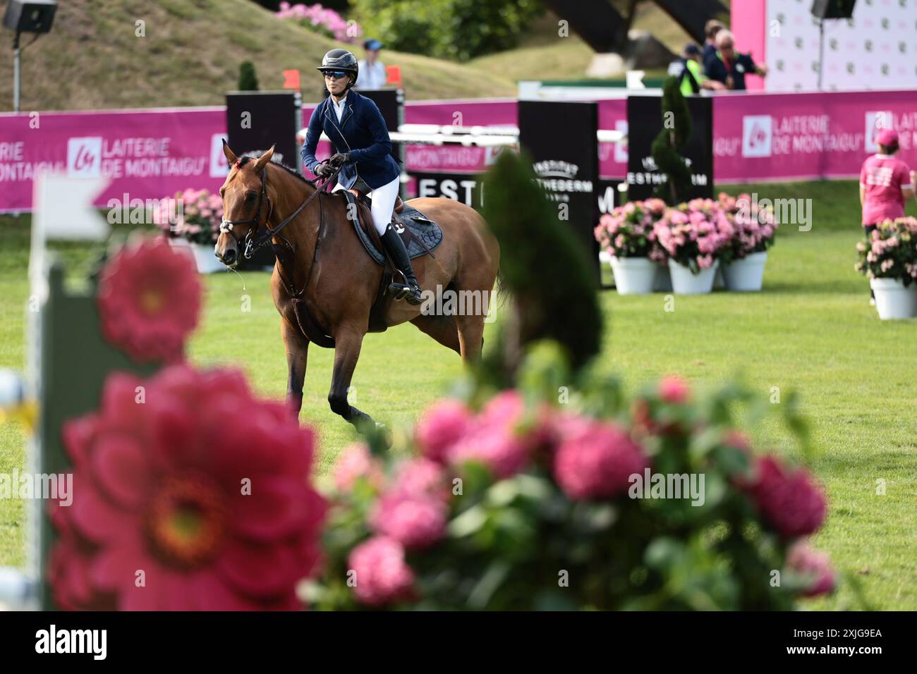 Alise Oken of the United States with Forrestal during the Prix du ...