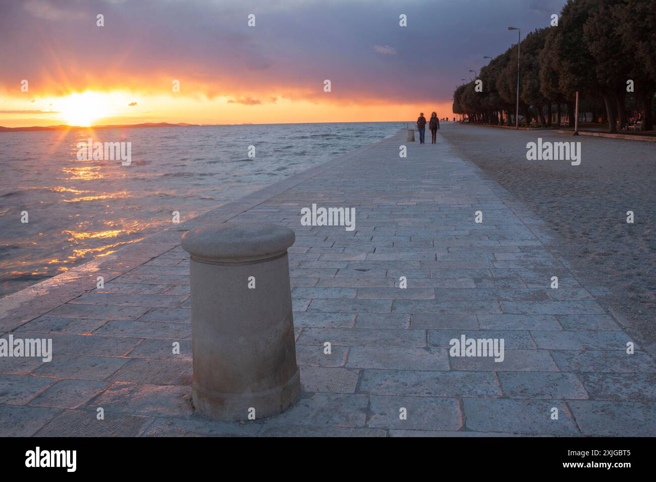 Europe seaside promenade walk view hi-res stock photography and images ...