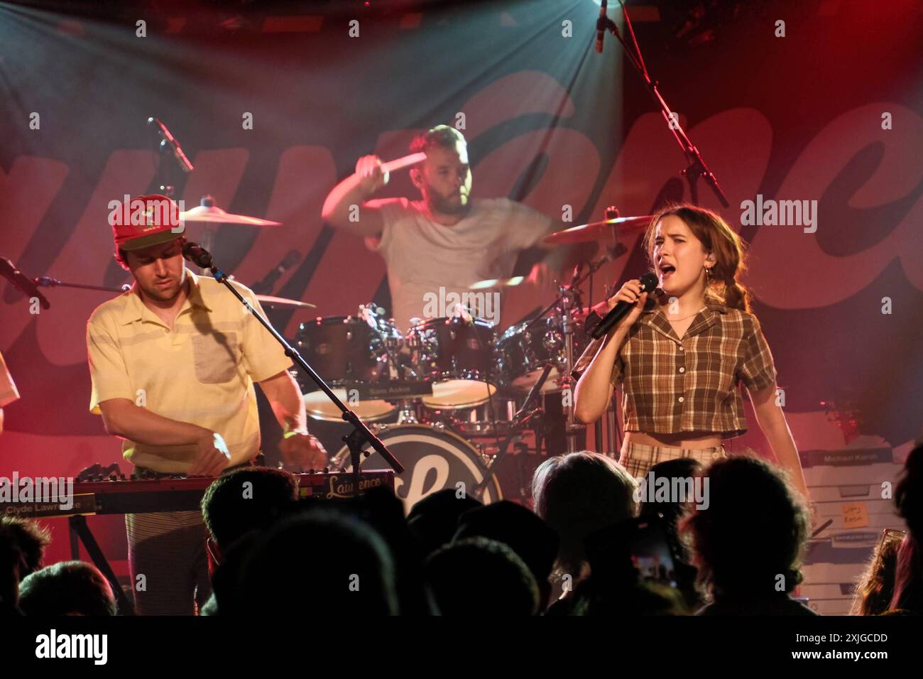 17.07.2024 xkhx Kassel, Kulturzelt Konzert LAWRENCE, SUPPORT JESSE GOLD ...