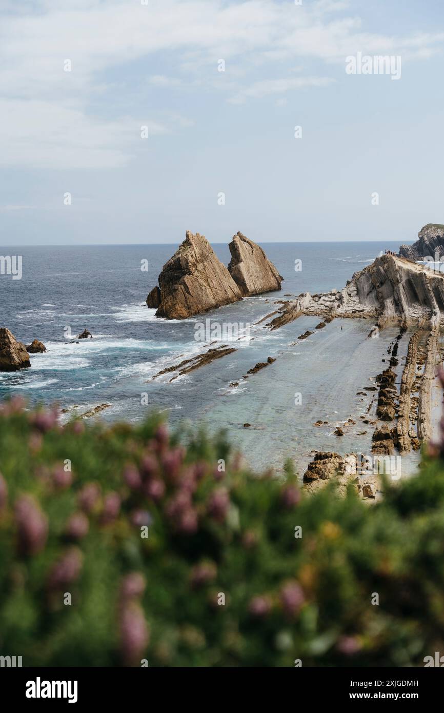 Stunning Coastal Rock Formations Along the Spanish Mediterranean ...