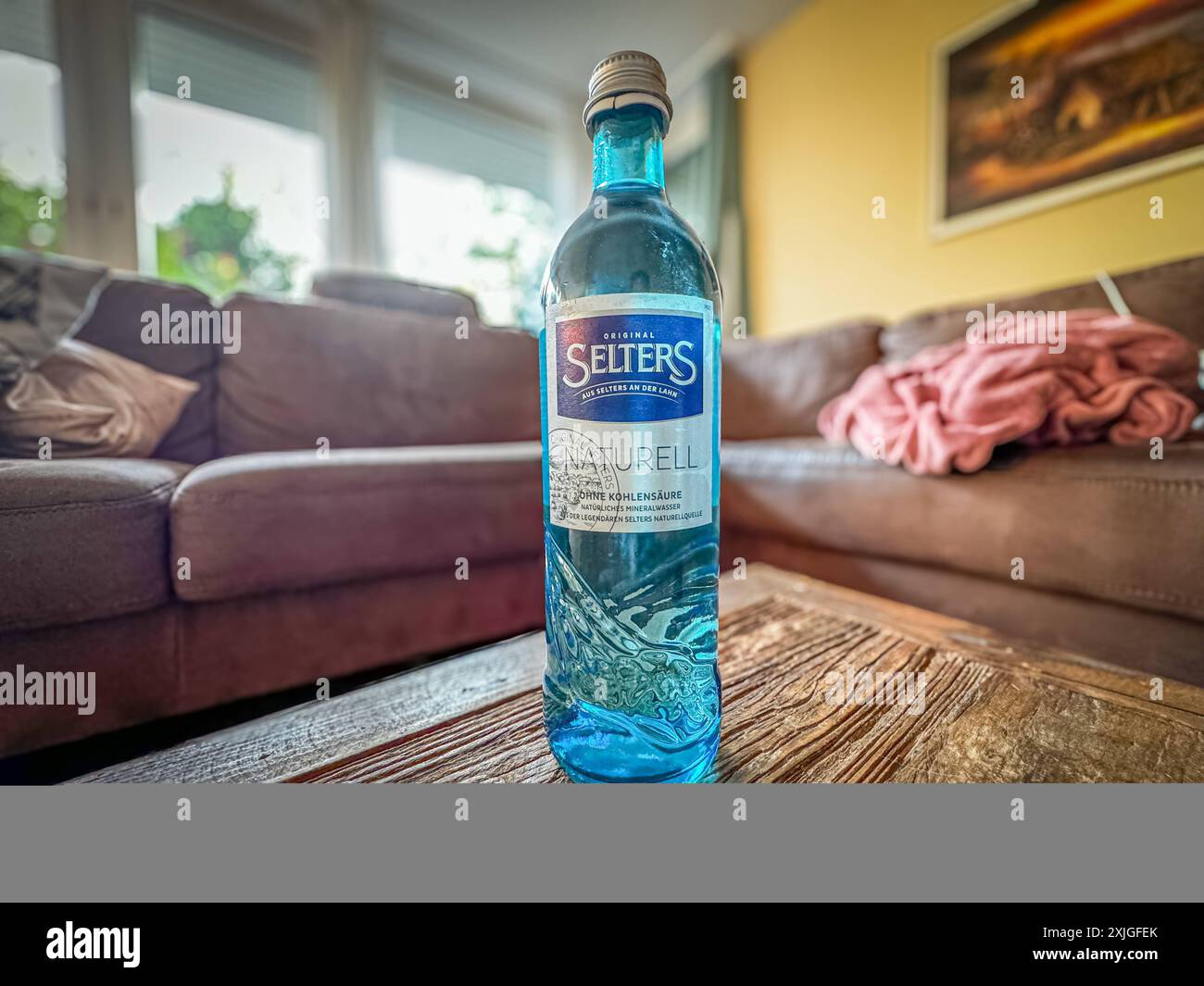 Traditionelle glasflasche hi-res stock photography and images - Alamy