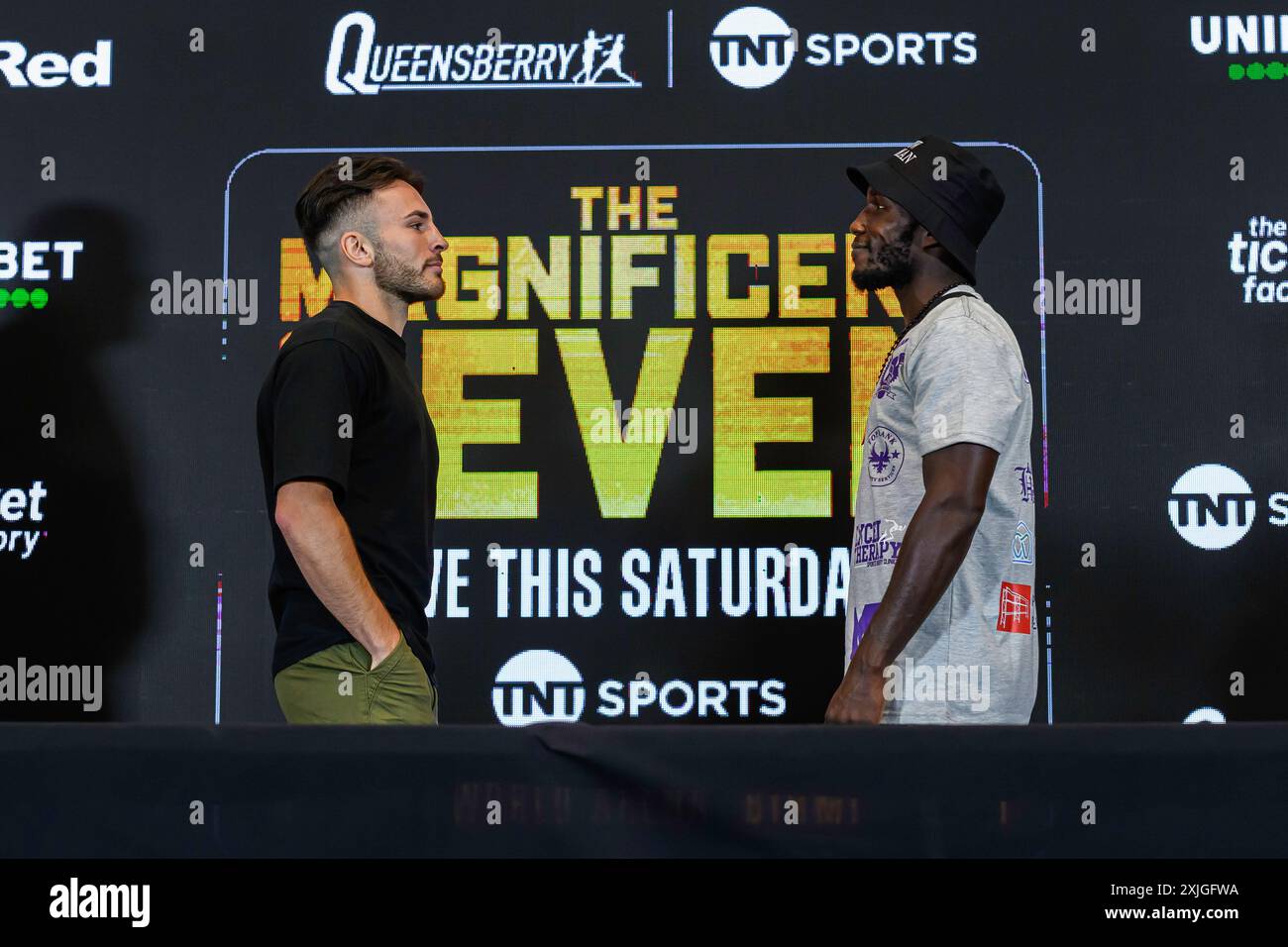 Owen cushion hi-res stock photography and images - Alamy