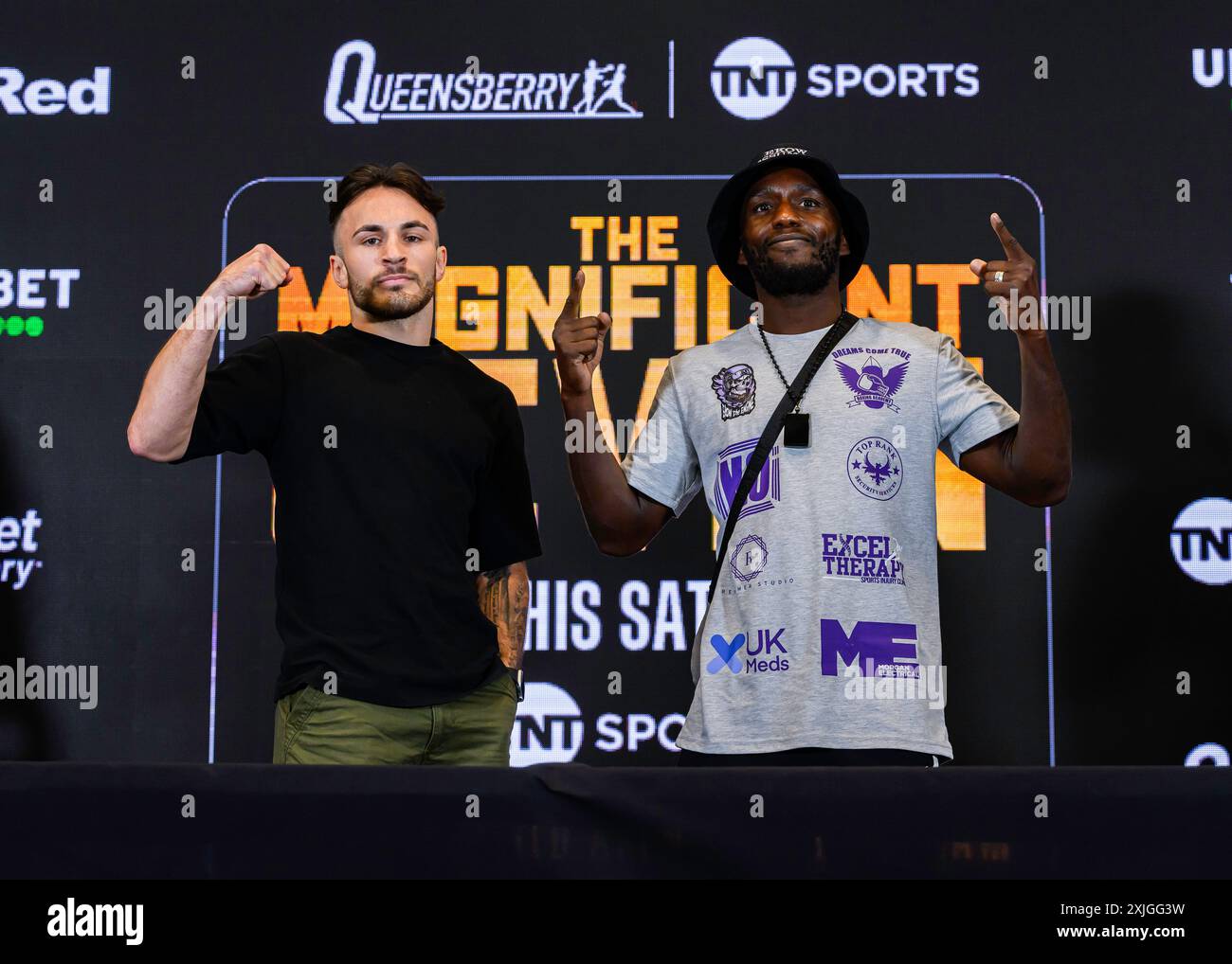 Angled shells hi-res stock photography and images - Alamy