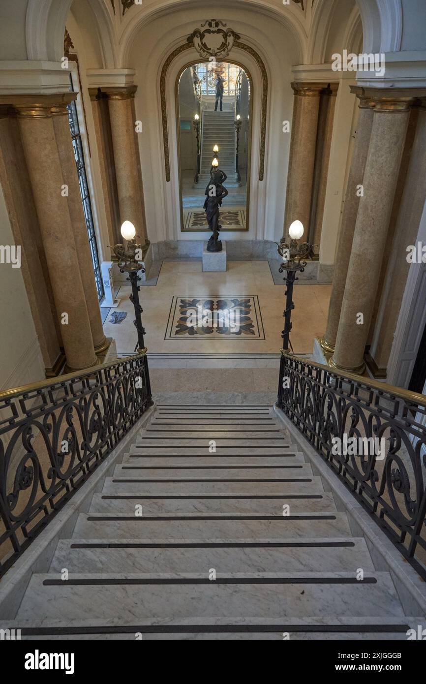 Tiger center cultural Stock Photo - Alamy