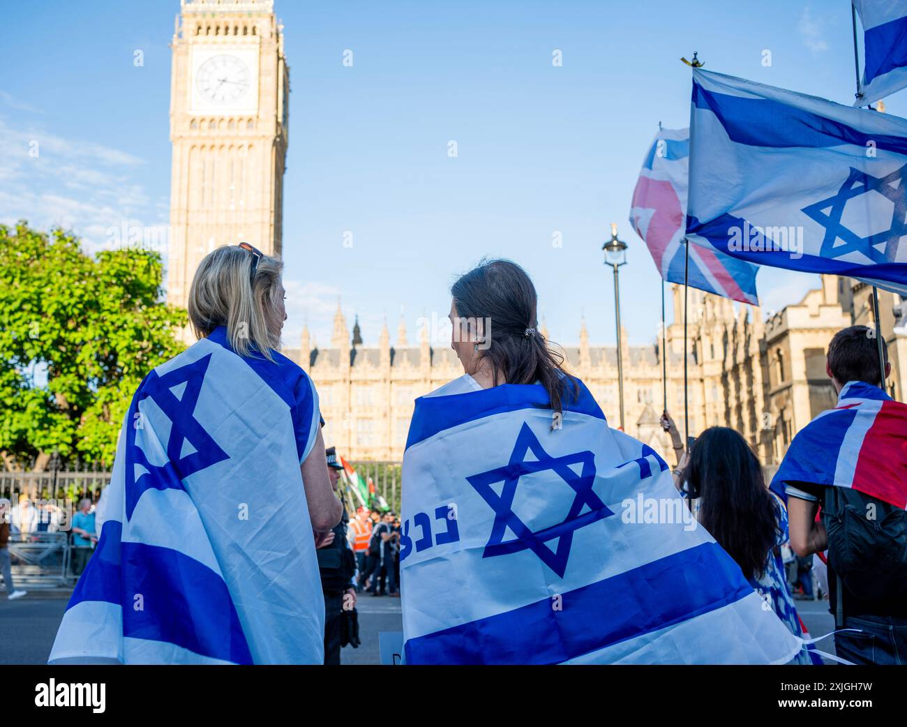 London, United Kingdom. 18 Jul 2024. Zionists and pro-Israel supporters ...