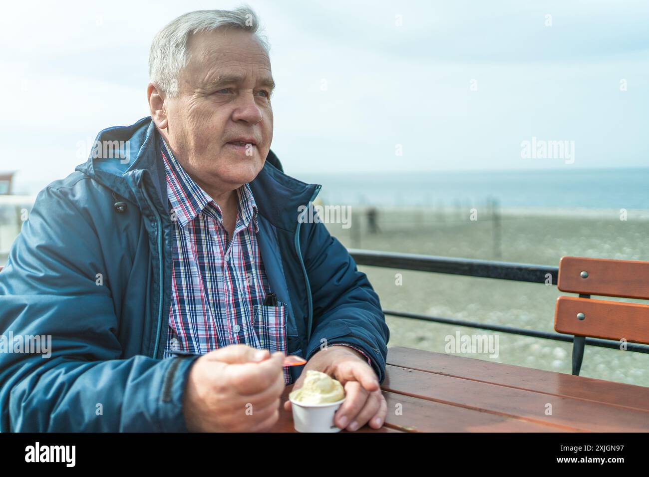 Elderlygentleman hi-res stock photography and images - Alamy