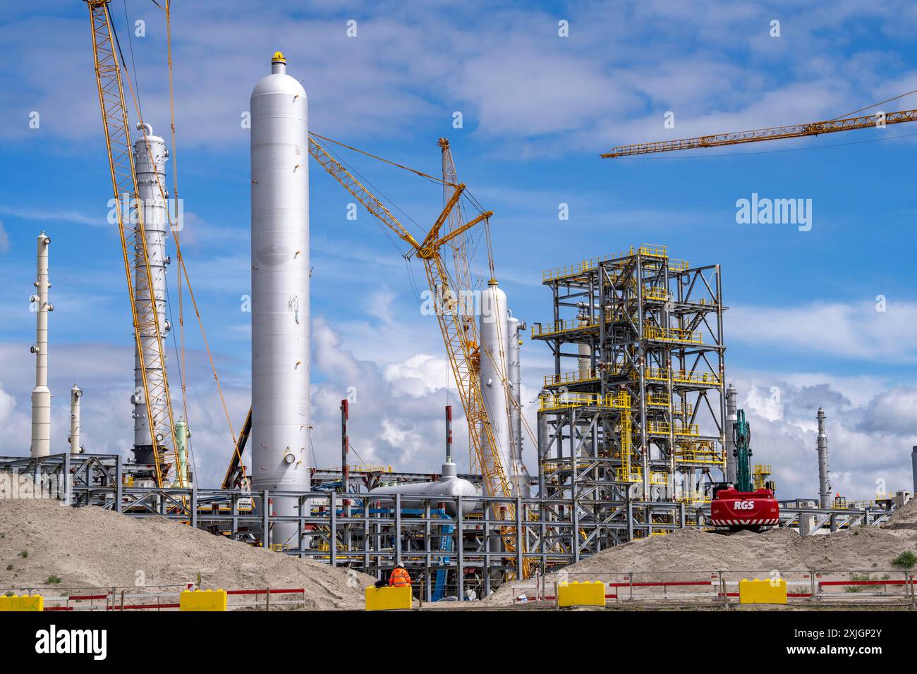 New building, construction site, of a bio-refinery of the Finnish oil ...