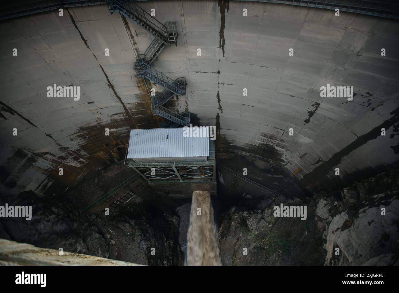 Dam of hydroelectric power plant Stock Photo - Alamy