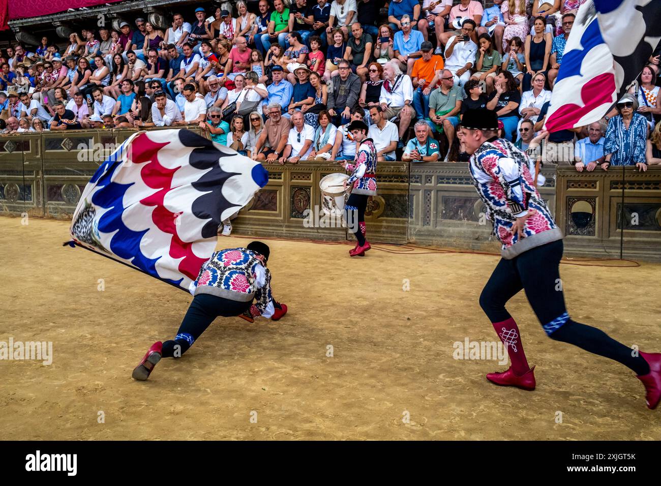 Palio di siena flag hi-res stock photography and images - Alamy