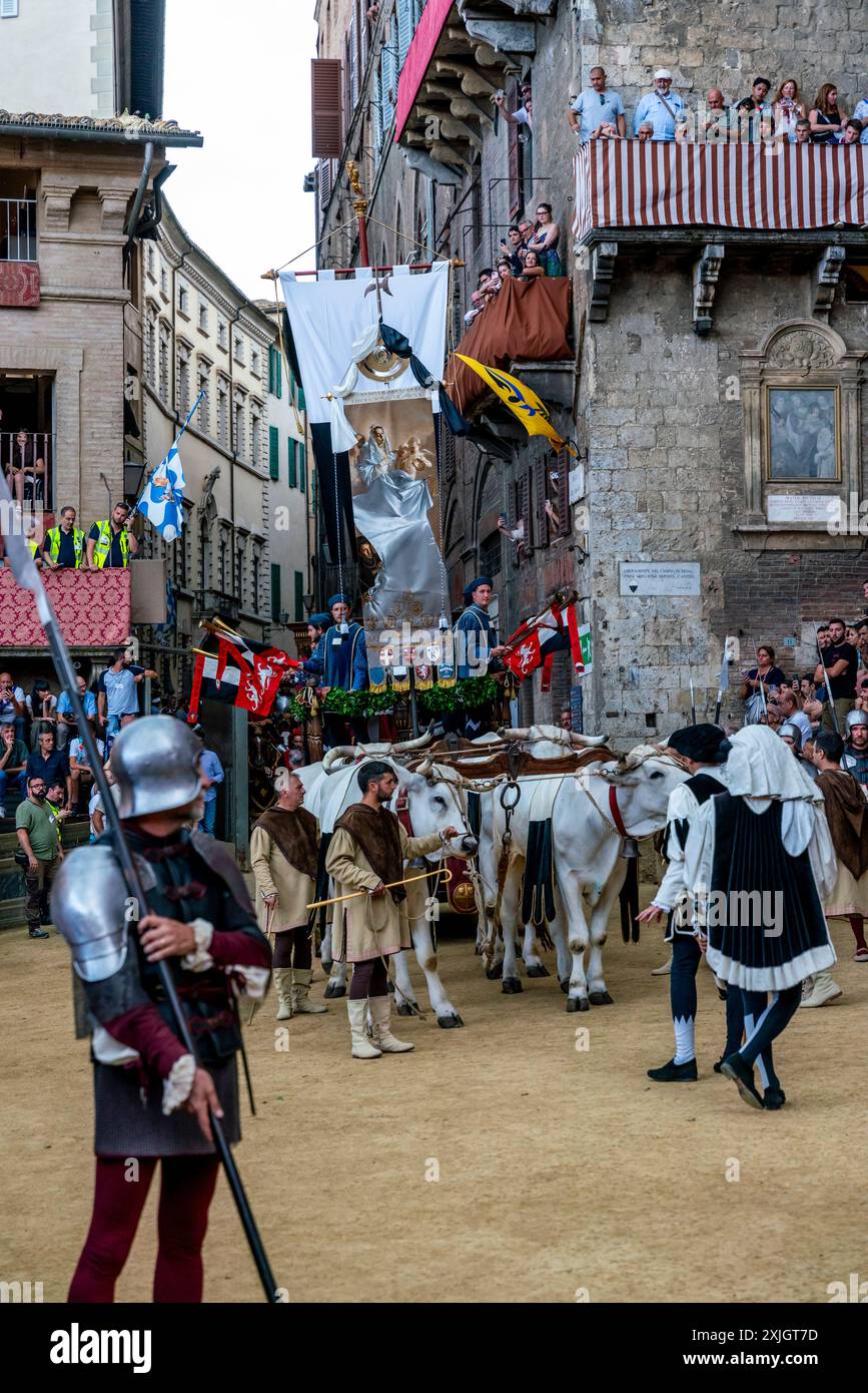 Carroccio palio siena hi-res stock photography and images - Alamy