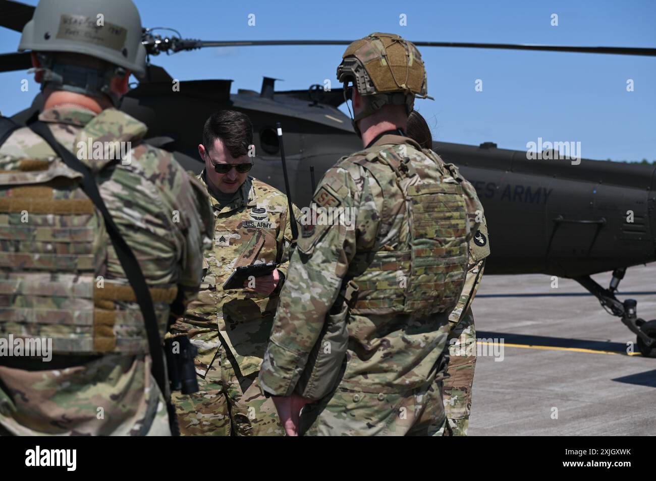 U.S. Army Sgt. Eric Hatfull, 2nd Battalion, 147th Aviation Regiment ...