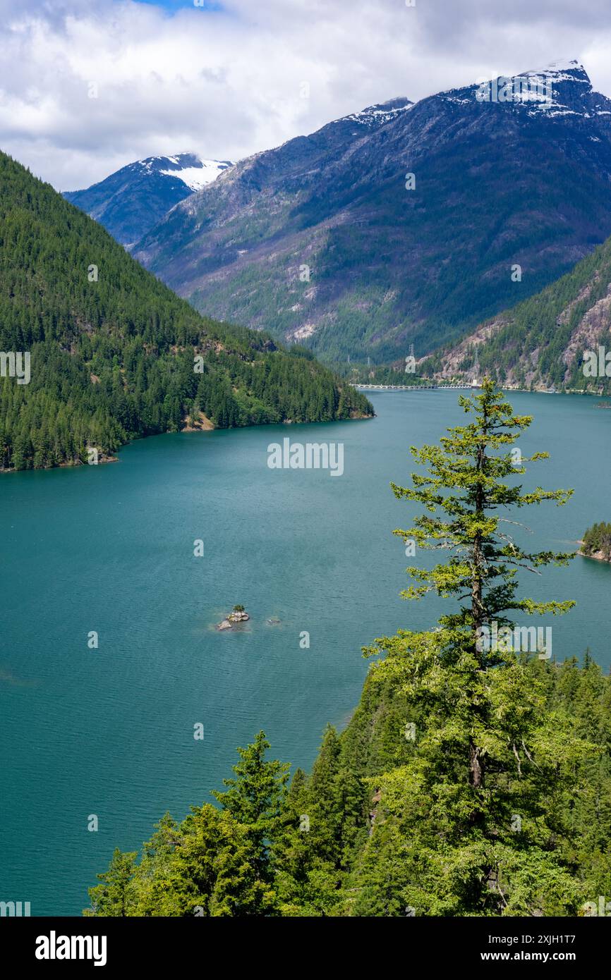 North Cascades National Park, Washington, USA. Diablo Lake and Davis ...