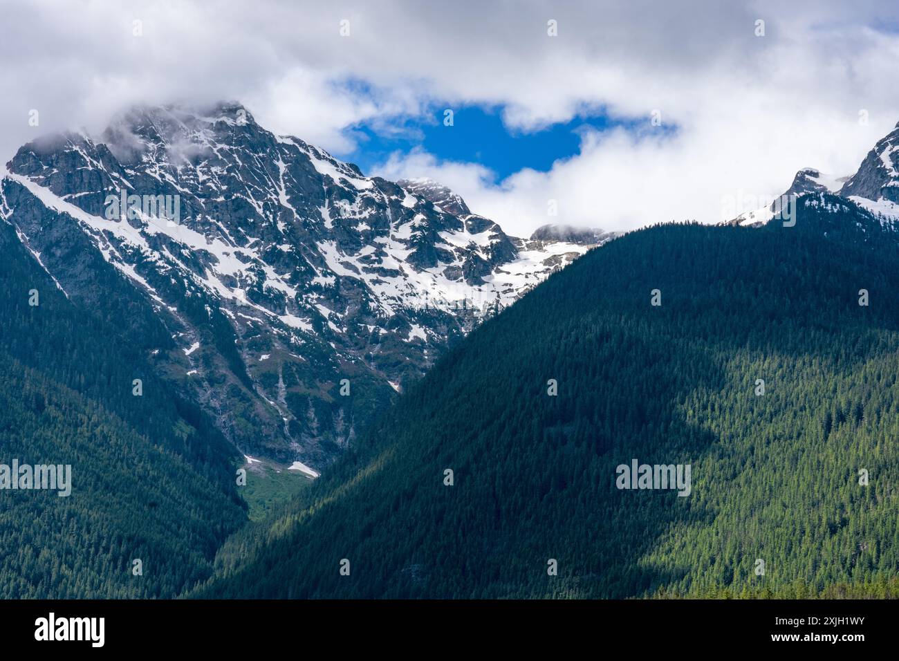 North Cascades National Park, Washington, USA. Colonial Peak above ...