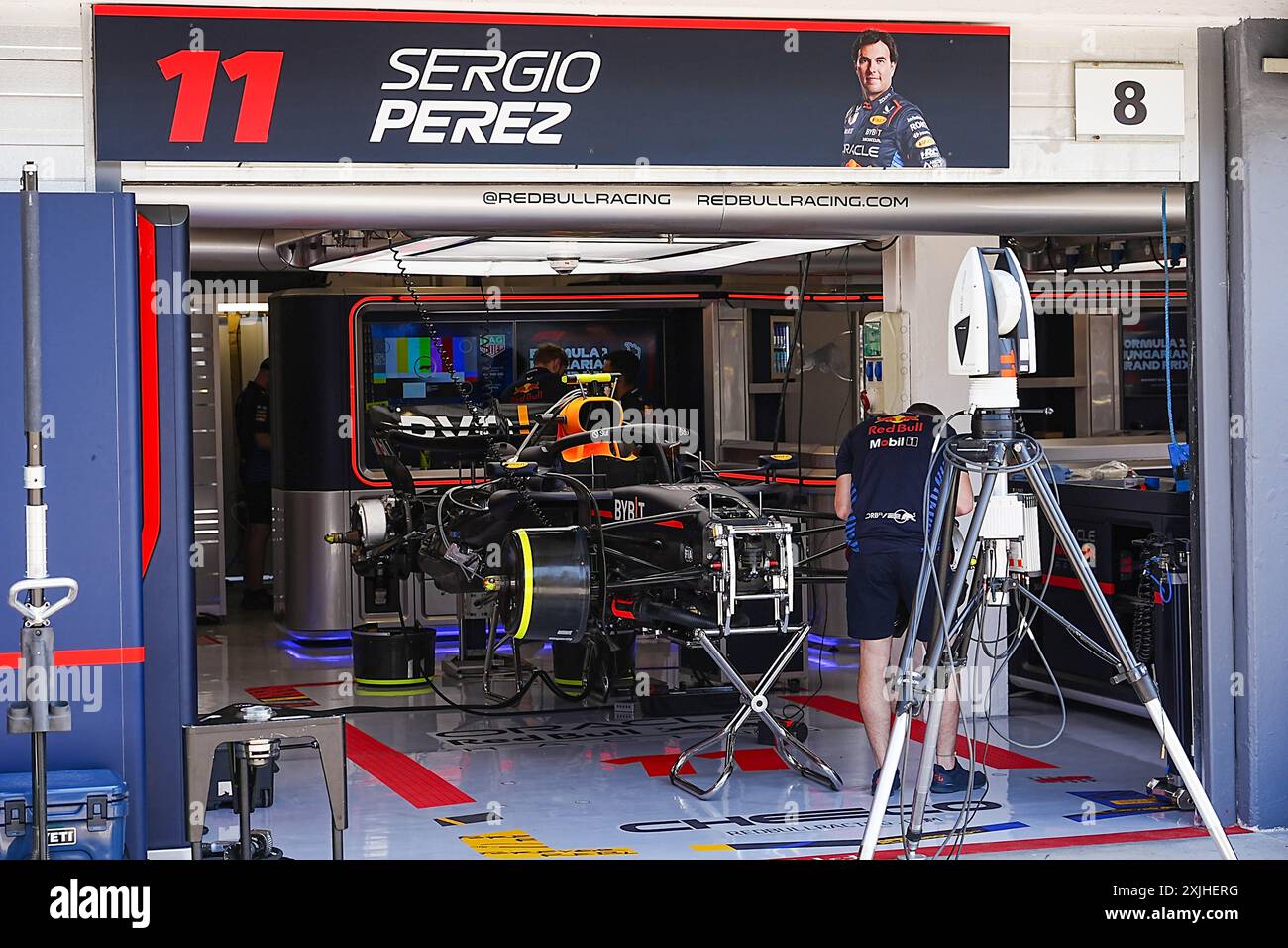 Mogyorod, Hungary. 18th July, 2024. Oracle Red Bull Racing garage ...