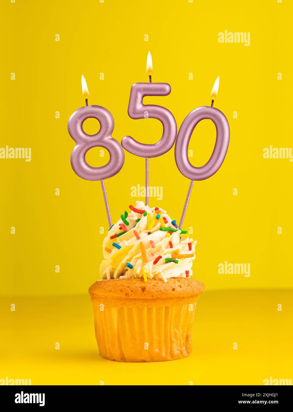 Candle 850 hi-res stock photography and images - Alamy