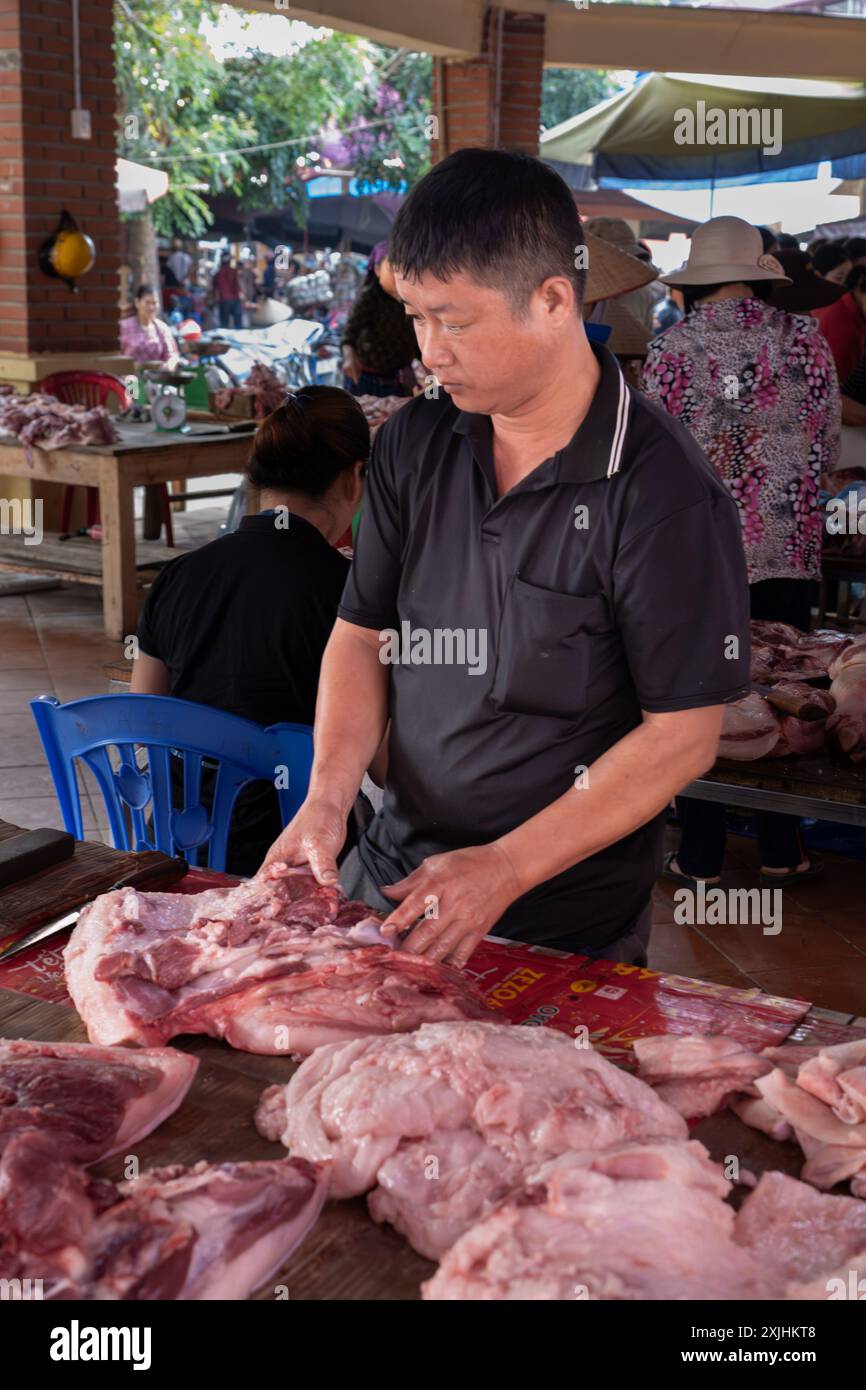 Vietnamese butcher hi-res stock photography and images - Alamy