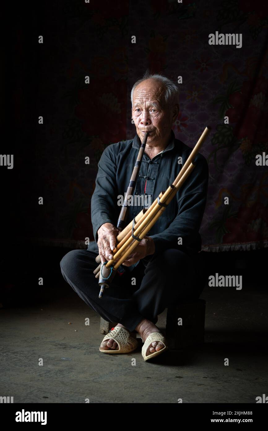 Hmong portrait hi-res stock photography and images - Alamy