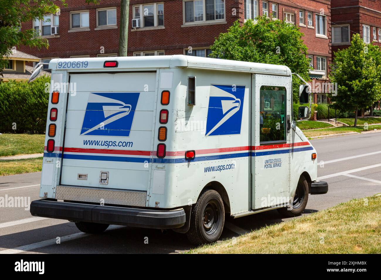 Usps mail truck hi-res stock photography and images - Alamy