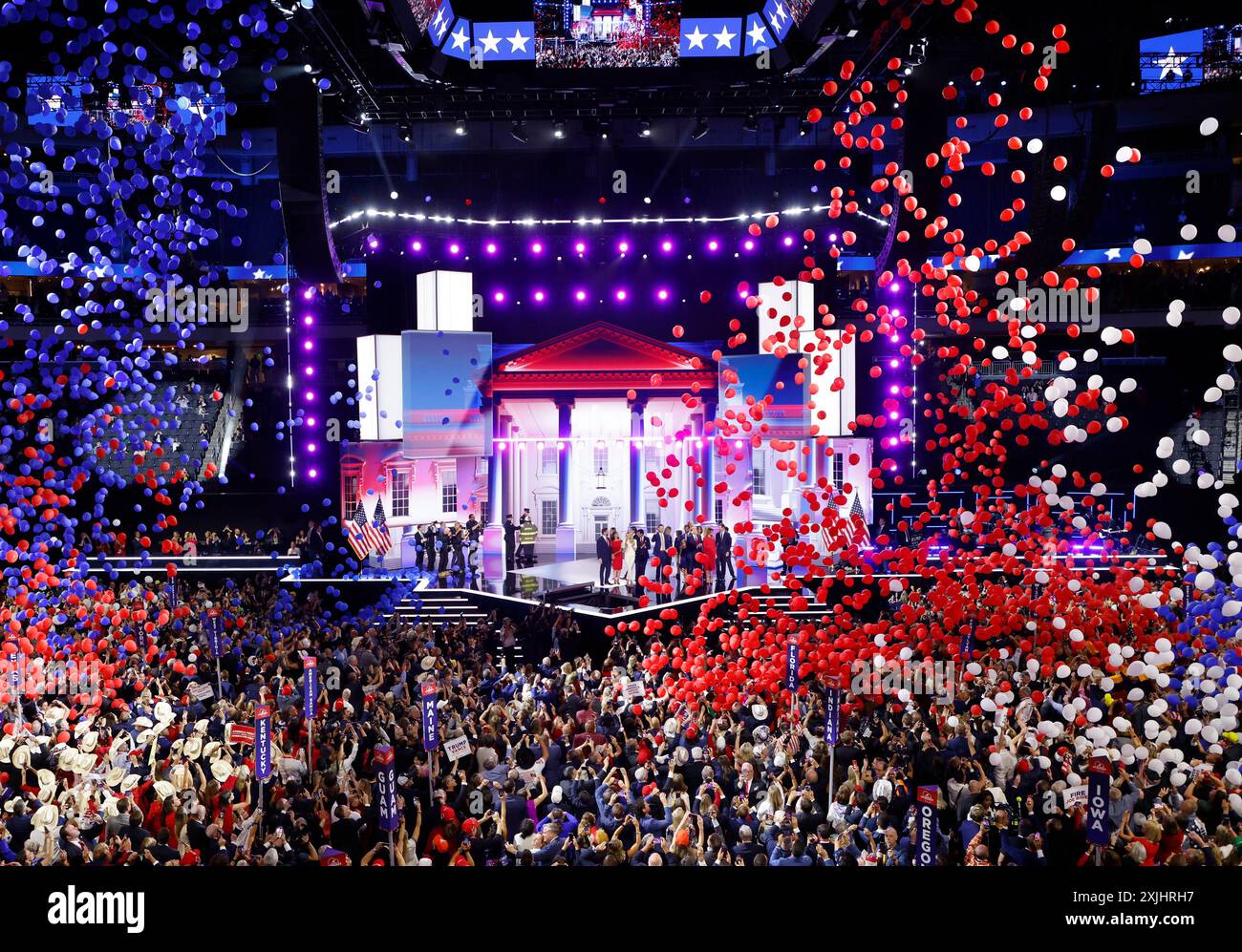 Milwaukee, United States. 19th July, 2024. The traditional balloon drop ...