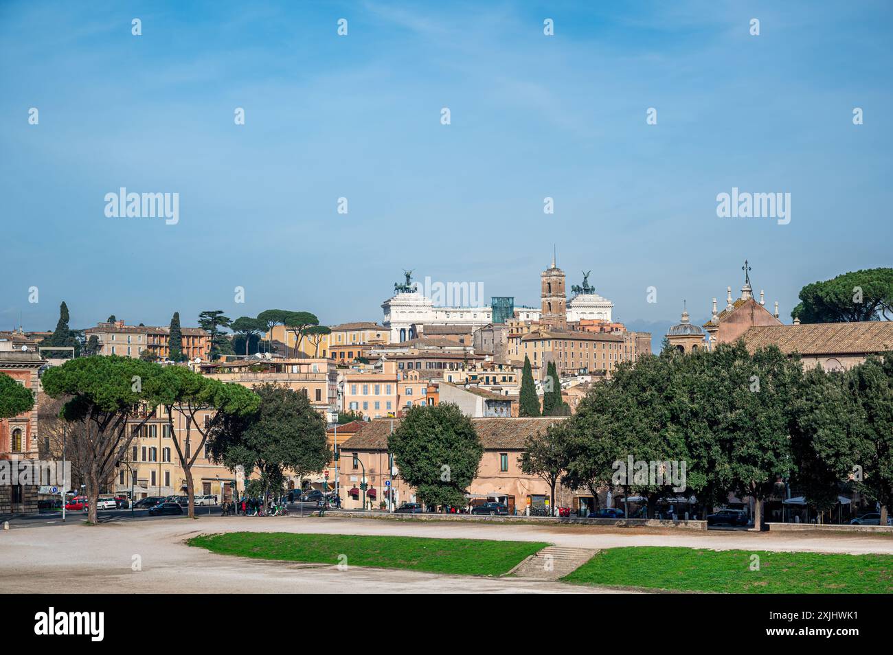 Ancient skyline rome hi-res stock photography and images - Alamy