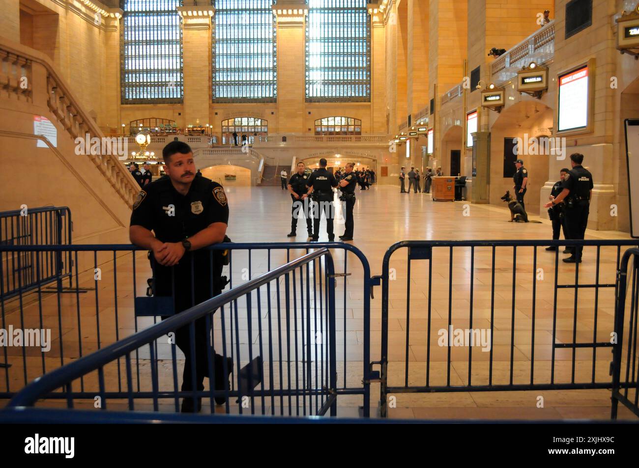 Members of the Metropolitan Transportation Authority Police Department ...