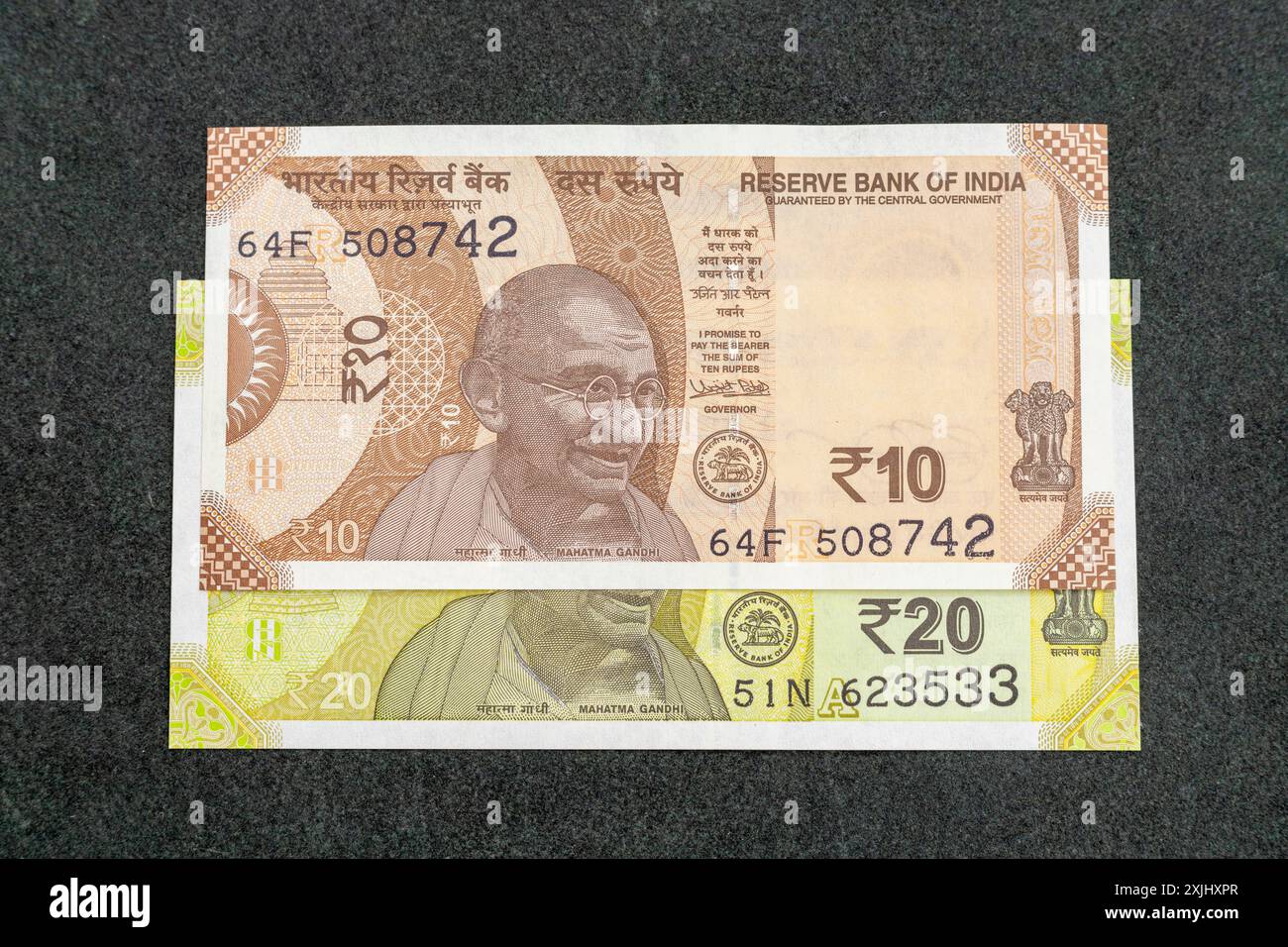India 10 and 20 rupees banknotes close-up Stock Photo - Alamy